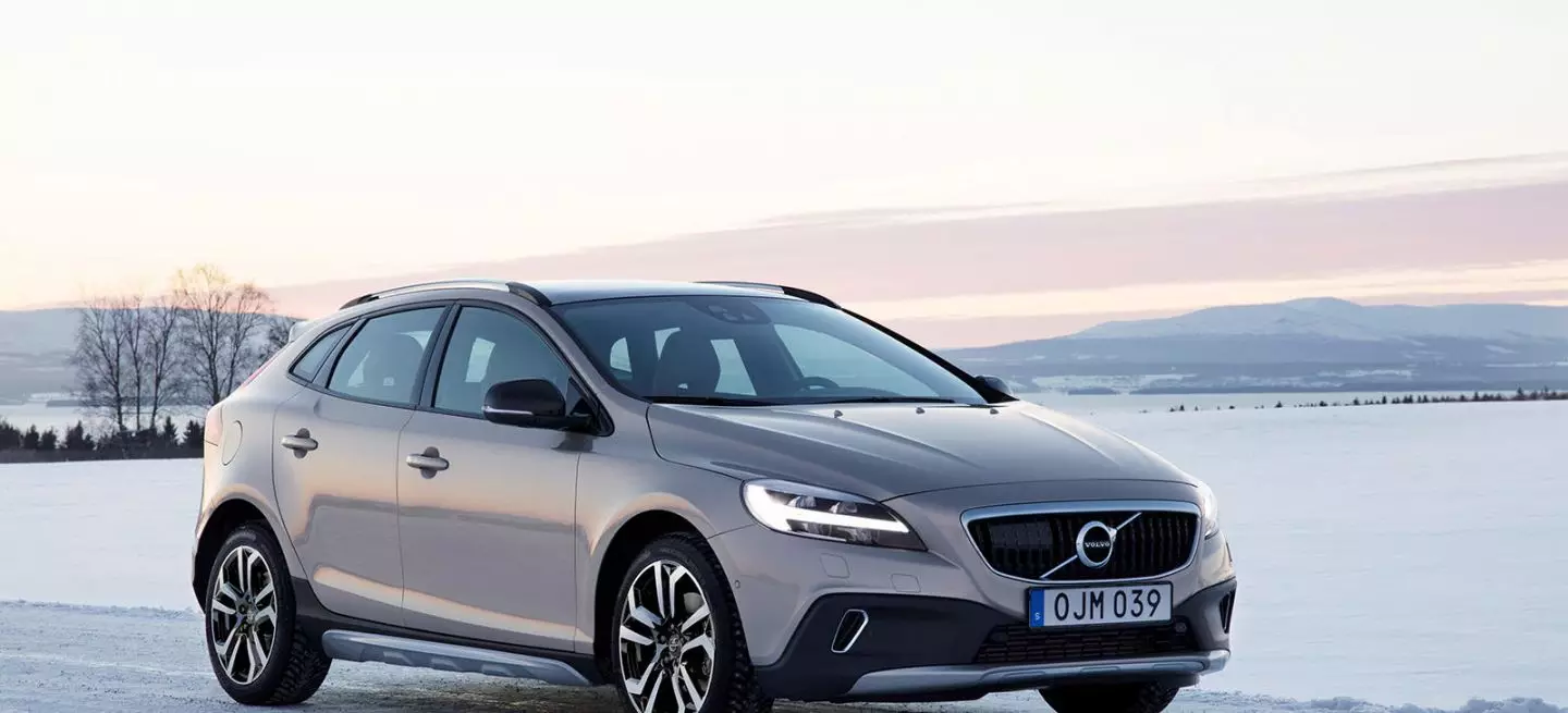 Volvo_V40_Cross_Country_1600x900_00003