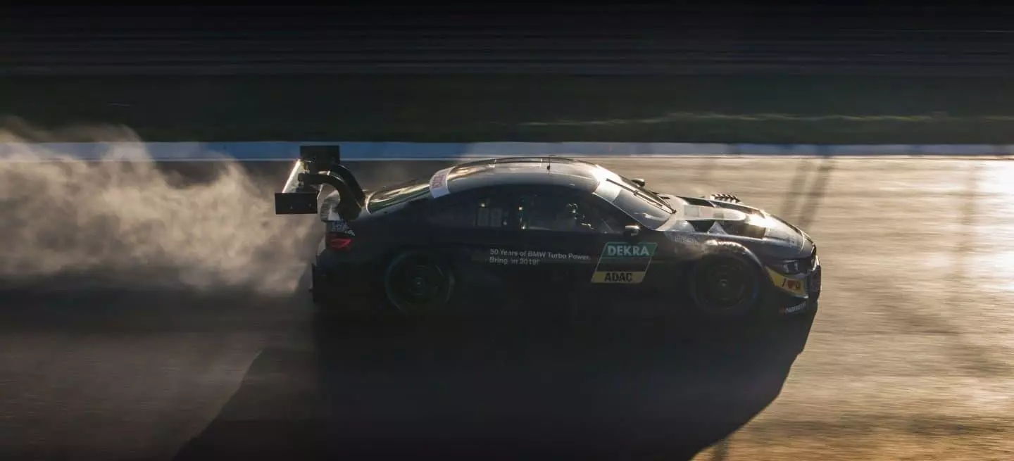 bmw-m4-dtm-2019-1