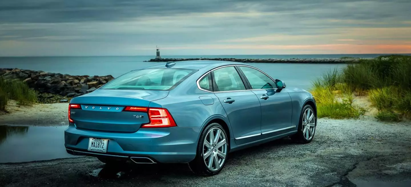 Volvo_S90_1600x900_00011