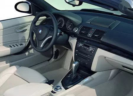 BMW الفئة الأولى المكشوفة 2008