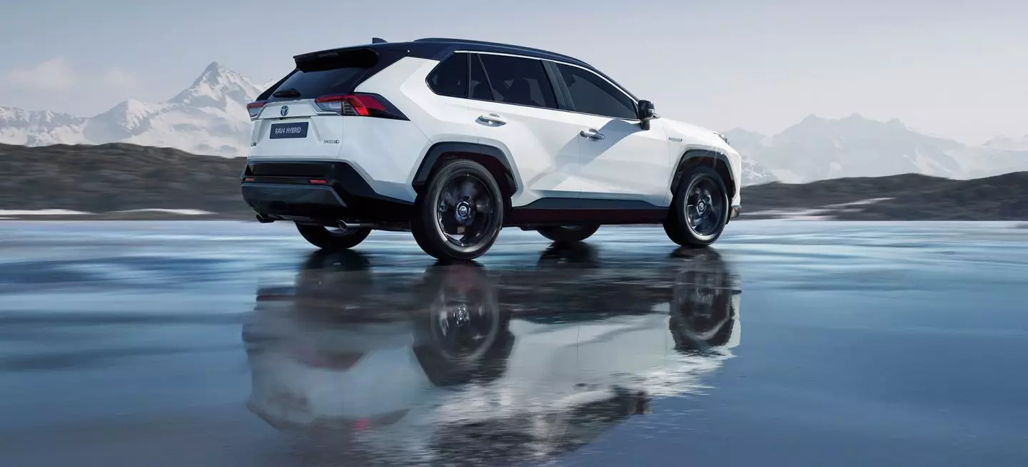 Awọn ọkọ ayọkẹlẹ Tuntun 2019 Toyota Rav4 Hybrid