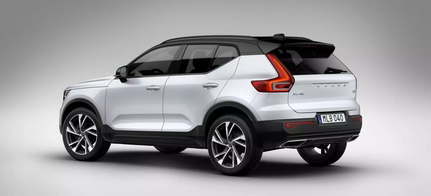 volvo-xc40-2018-32