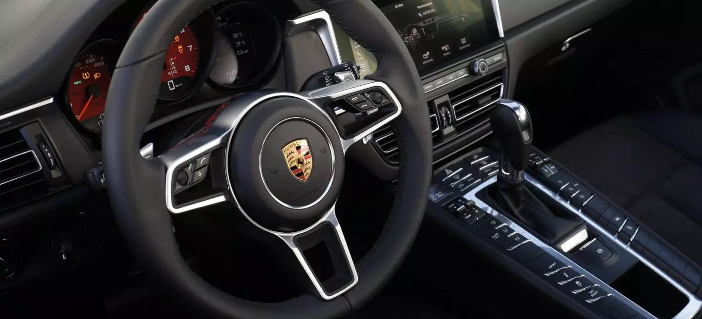 Porsche Macan Sprit 2019 4 дохилӣ