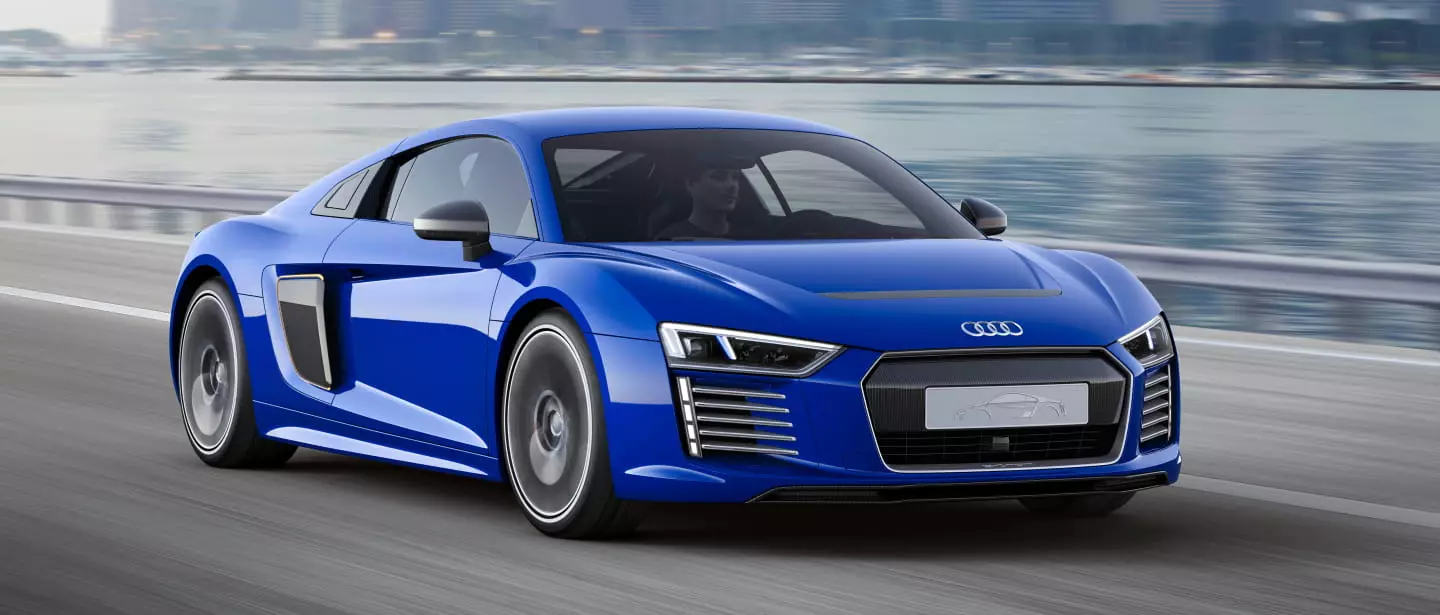 Audi R8 e-tron پائلٽ ڊرائيونگ تصور: اهو برقي آهي، اهو خودمختيار آهي، اهو آهي ... مستقبل جو سپر ڪار؟