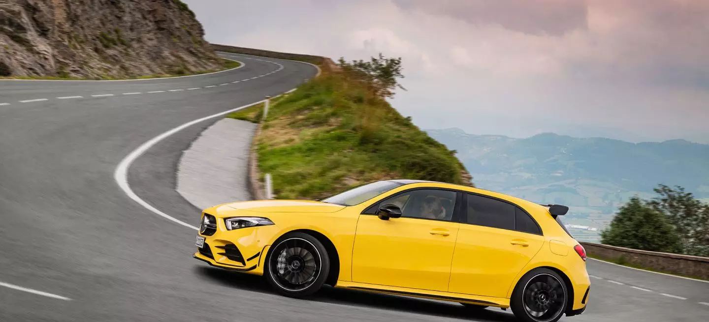 Mercedes-Amg A35 2019 12