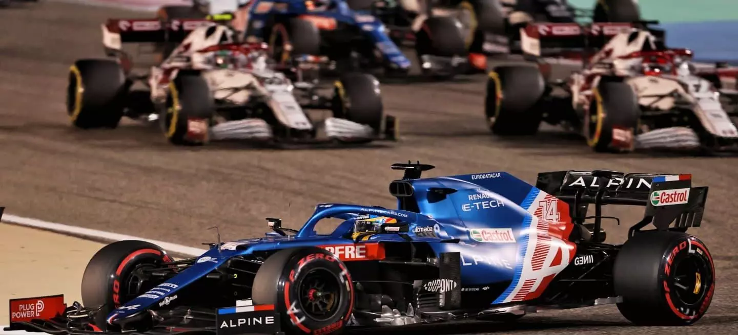 fernando-alonso-alpine-f1-2021-bahrain-2