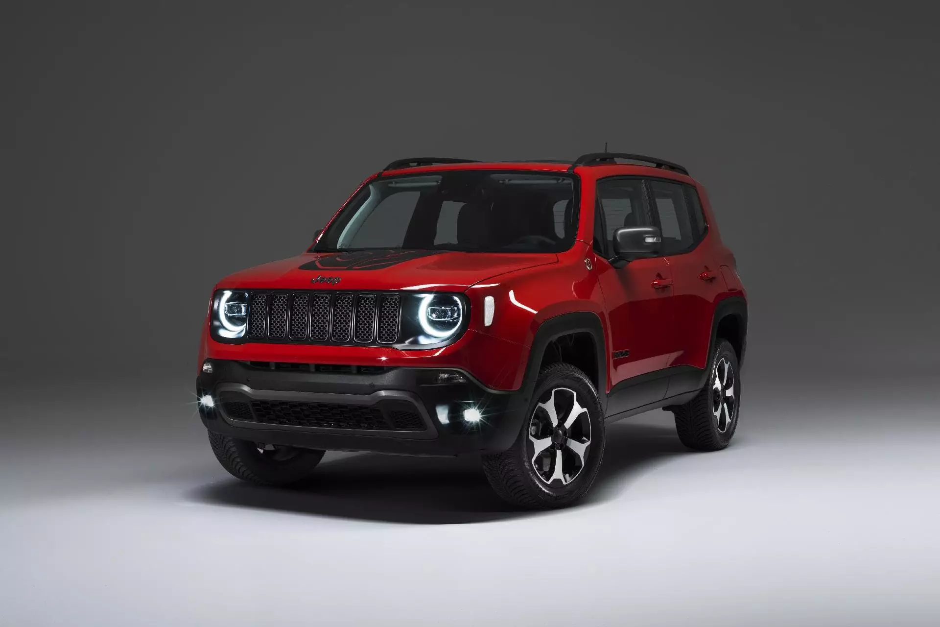 Mae Jeep yn cyflwyno dau hybrid plug-in: dyma'r Jeep Renegade PHEV newydd a Jeep Compass PHEV