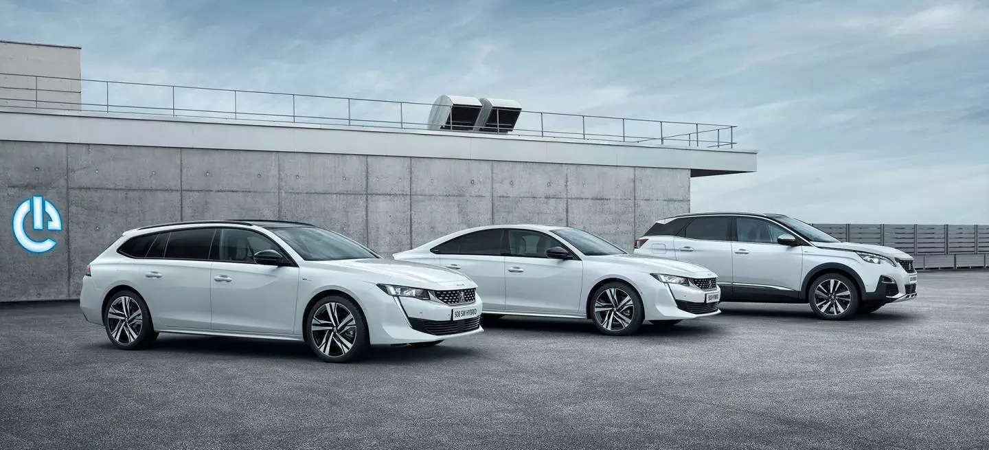 Voitures hybrides Peugeot 508 3008 42