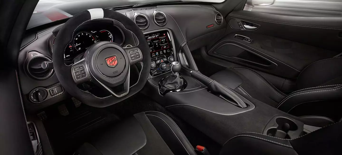 2016 Dodge Viper ACR: Hentikan tekanan! Kereta sukan lumba berlesen jalanan yang klasik itu kembali 1092_2