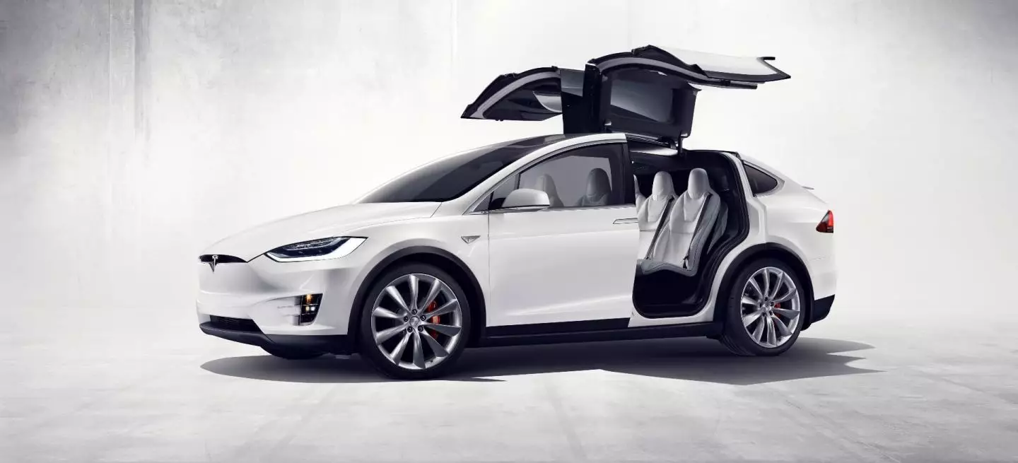 Модели Tesla X11