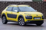 Citroën C4 Cactus BlueHDi 100, yoyesedwa: chifukwa chiyani minimalism yochuluka? 117314_7