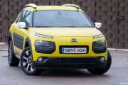 I-Citroën C4 Cactus BlueHDi 100, ihlolwe: kungani i-minimalism engaka? 117314_8