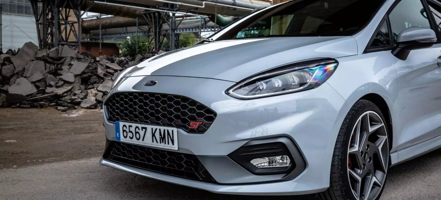 2018 оны Ford Fiesta St туршилтын 25