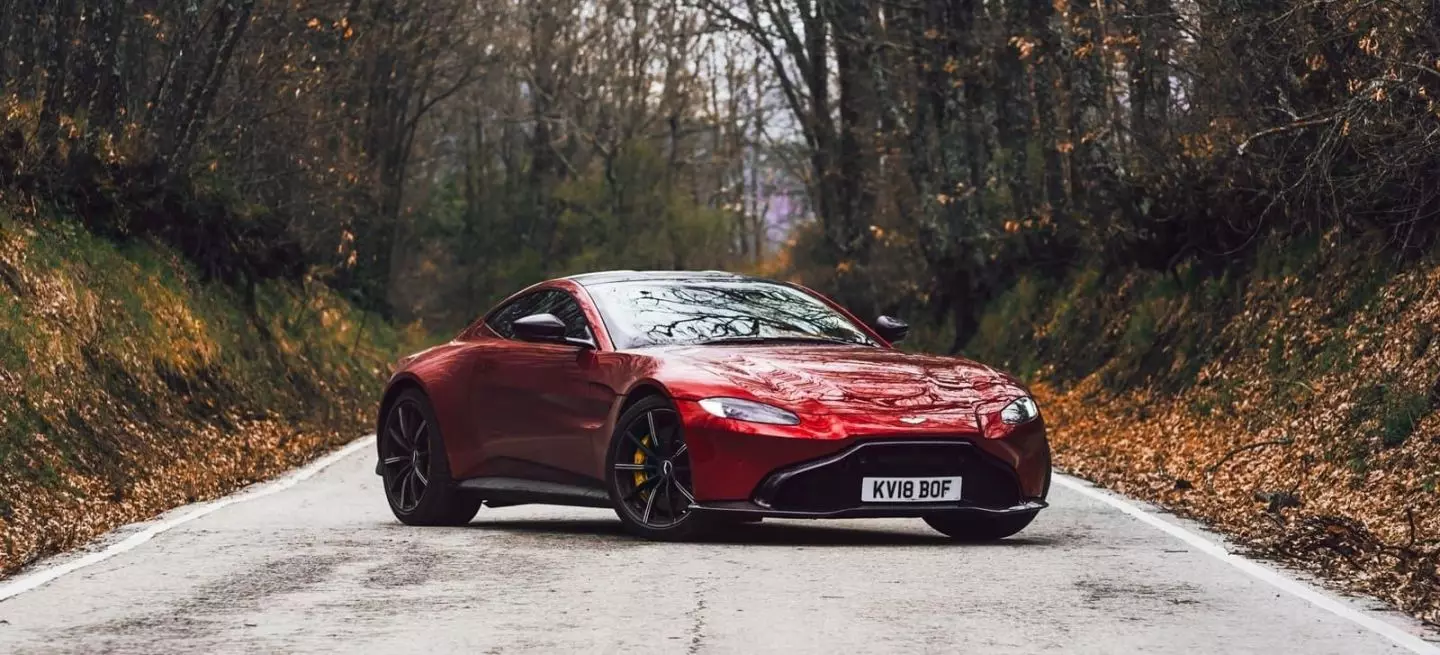 Aston Martin Vantage V8 2019 Su'ega 016