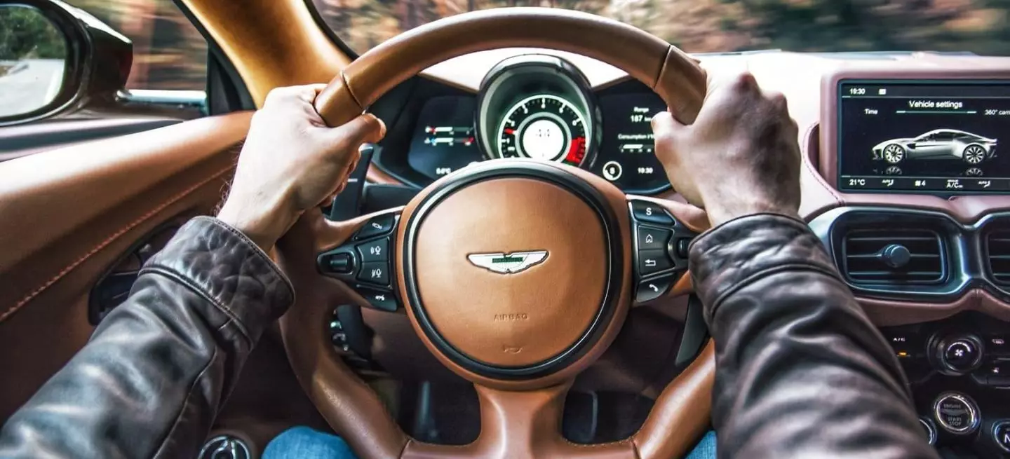 2019 Aston Martin Vantage V8 teszt 011