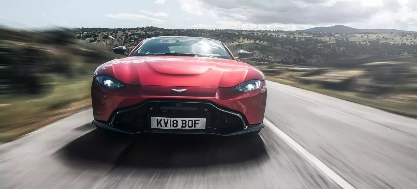 2019 Aston Martin Vantage V8 Test 010