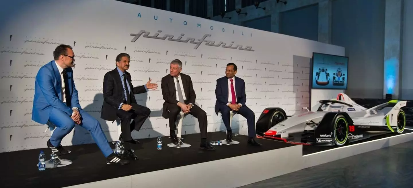 Mahindra Automobili Pininfarina ០៣១៨ ០២