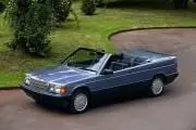 Mercedes 190 E 2.6 Cabriolet (1990): heç vaxt işığı görməyən C Class Cabrio 124447_3