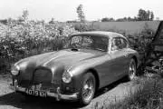 Сокровища Кубы: заброшенный Aston Martin DB2/4... с сюрпризом 126162_4