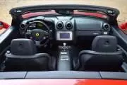 Bron i 400,000 ewro ar gyfer un o'r pum Ferrari Californias a weithgynhyrchir â thrawsyriant llaw 126595_3