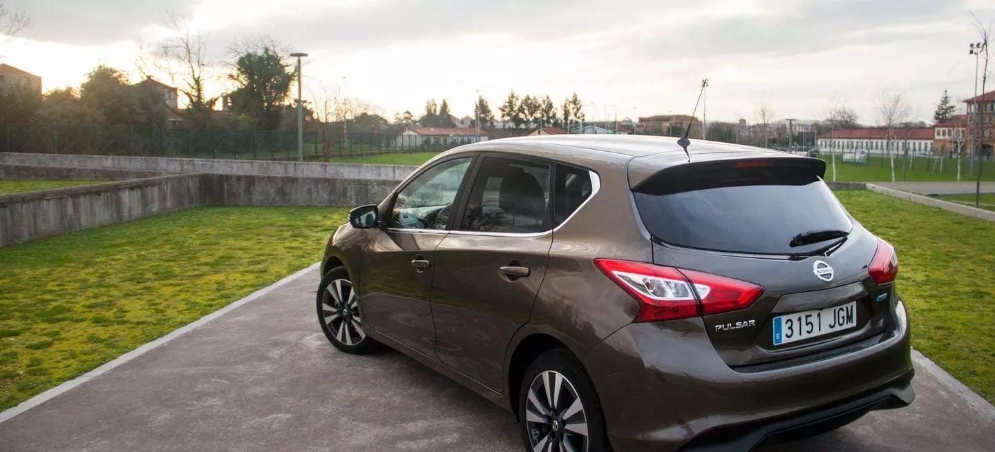 nissan-pulsar-2016-test-19-mdm