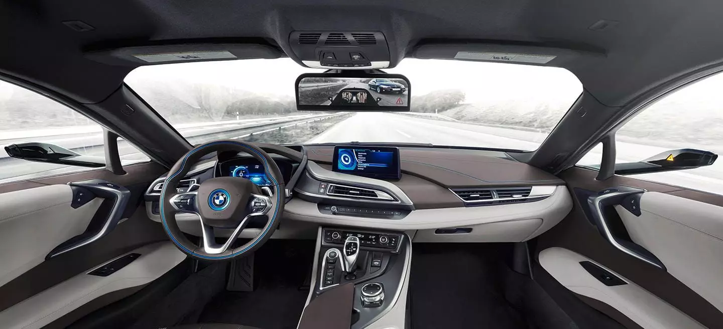 bmw-i8-oynasiz-03