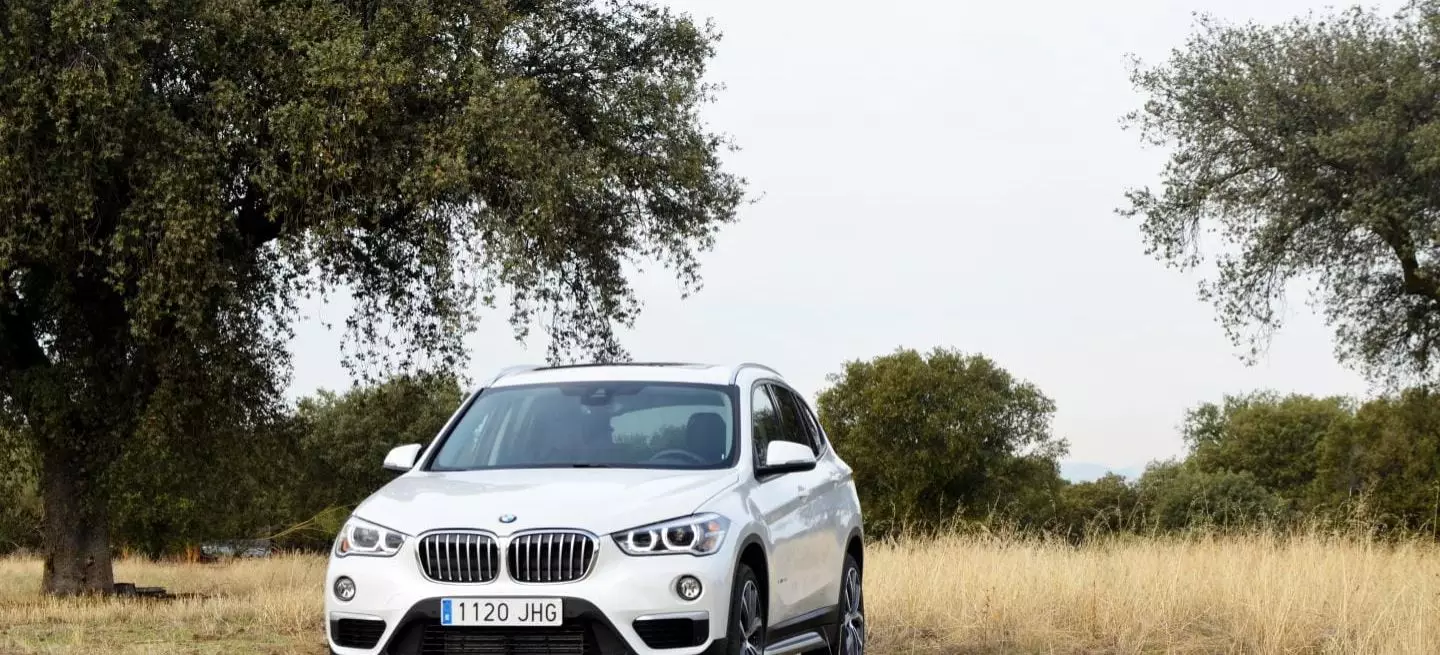 BMW_X1_ibikoresho_2015_mdm_4