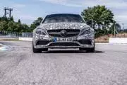 Mercedes-AMG C 63 Coupé, яшчэ закамуфляваны: зусім хутка мы сустрэнем мерседесовский «анты BMW M4» 127910_1