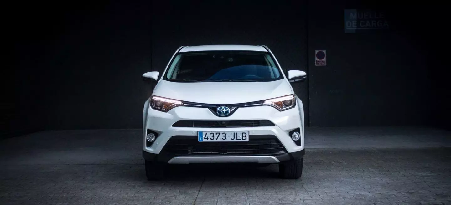 toyota-rav4-hybrid-test-15-mdm