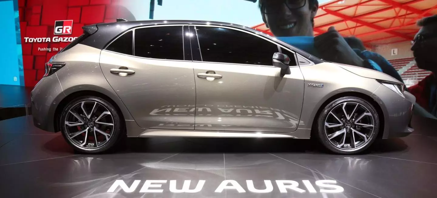 toyota_auris_geneva_2018_dm_7