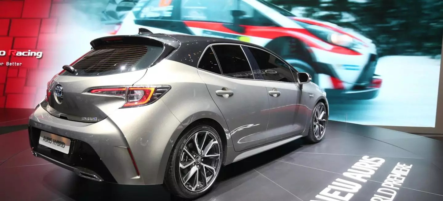 toyota_auris_geneva_2018_dm_10