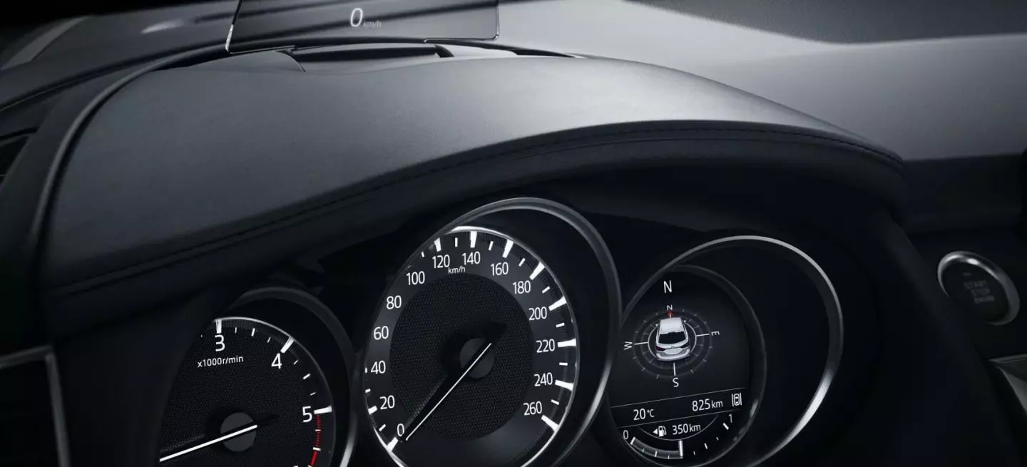 2017-Mazda6_Detail_HUD-