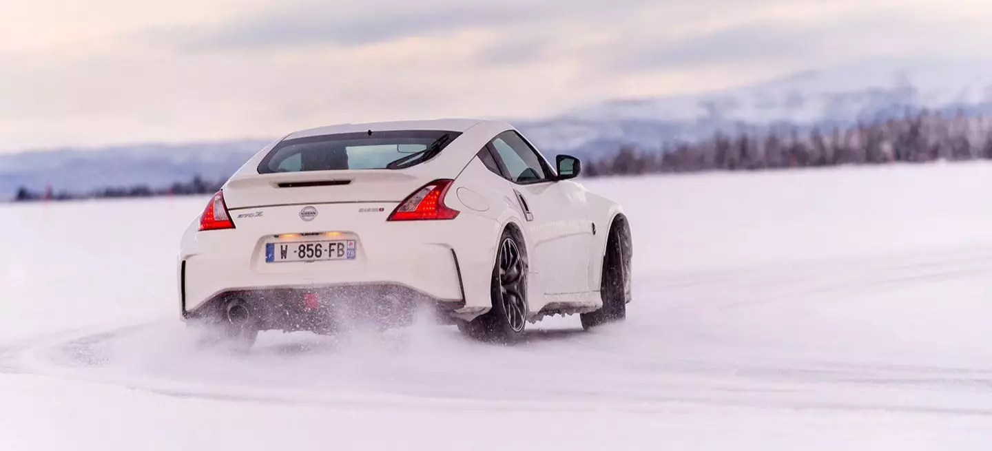 2015 Nissan 370Z: 7 důvodů, proč je čas koupit 370Z 130989_4