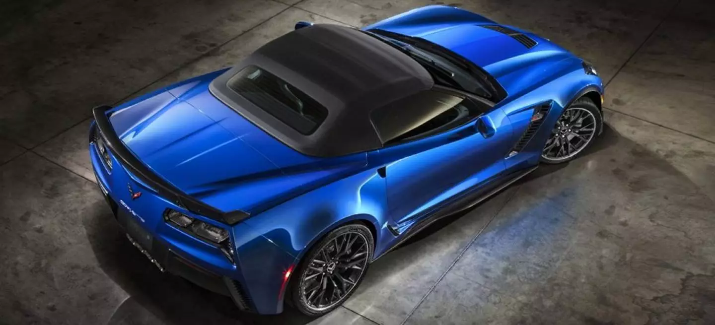 Chevrolet Corvette Z06 Convertible: pèfòmans segondè te fè nan USA a, kounye a ouvè nan syèl la 133741_1