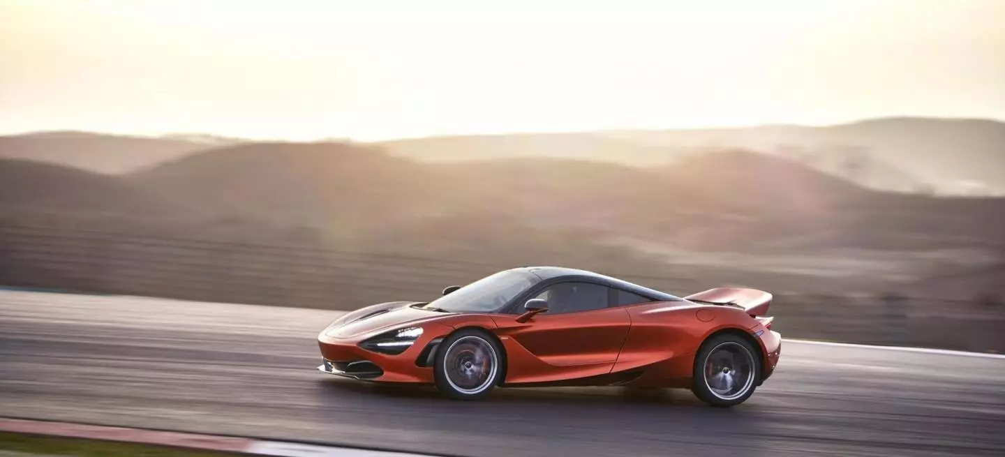 McLaren 720S-22-Action