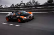 Bugatti continuă să bată recorduri și arată că Vitesse poate călători cu capul în jos cu 408,84 km/h 136179_4