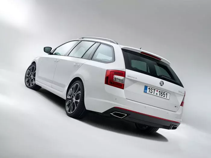 Skoda ngbero ẹya iṣẹ ṣiṣe diẹ sii ti Octavia RS