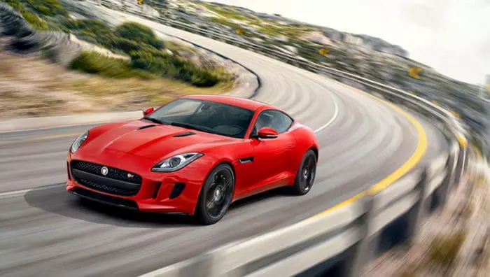 Jaguar F-Type GT3, უფრო რადიკალური ალტერნატივა გზაში: ის შეიძლება მოვიდეს 600 ცხენის ძალით და 200 კგ-ით ნაკლები.