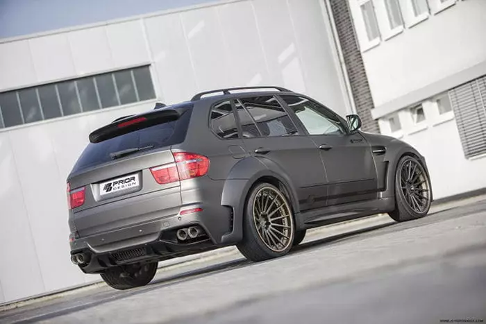 Wcześniejszy projekt ubiera BMW X5 w nowy body kit