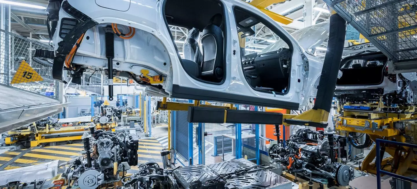 Mercedes Eqa 2021 Factory 06