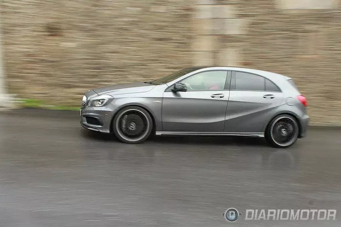 मर्सिडीज A45 AMG