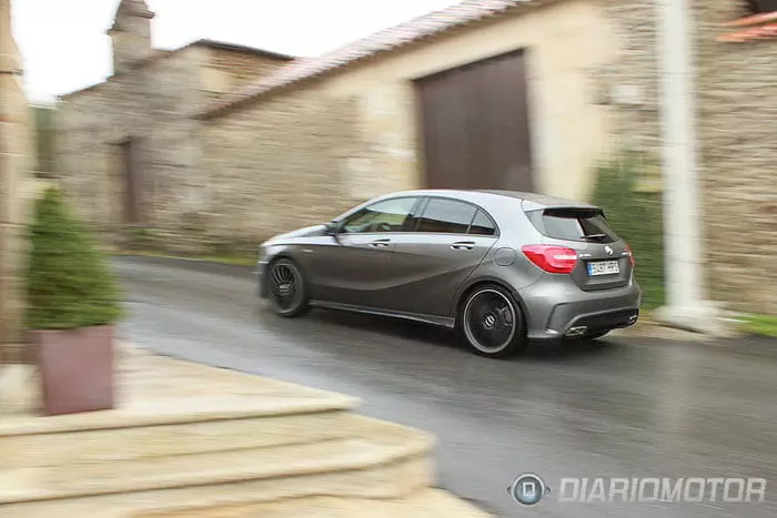 Mercedes A45 AMG