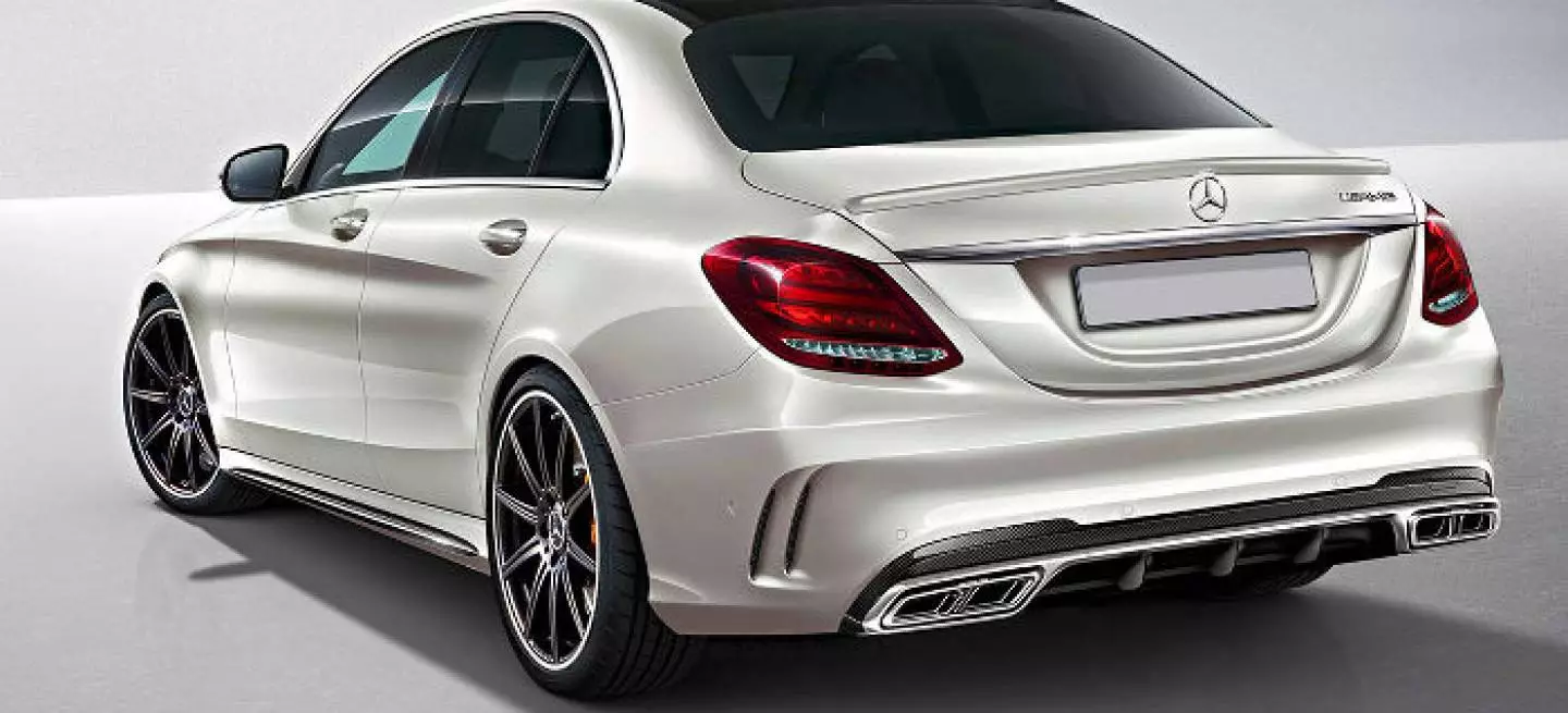 Mercedes C 63 AMG: rekreante la novan Klason C laŭ AMG 138379_1