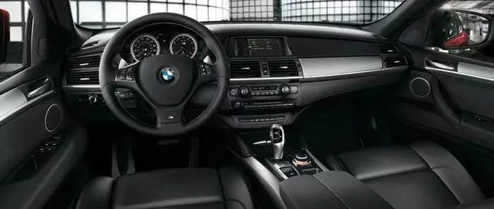 BMW X6 M juga menerima peningkatan estetik