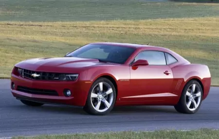 කාන්දු වූ Chevrolet Camaro