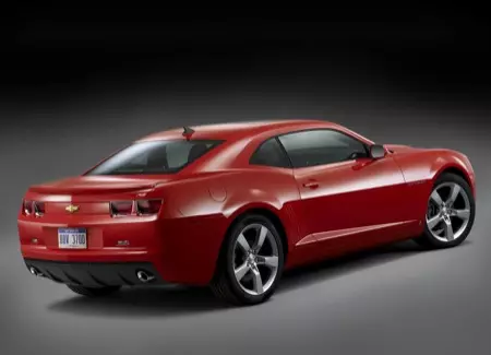 කාන්දු වූ Chevrolet Camaro