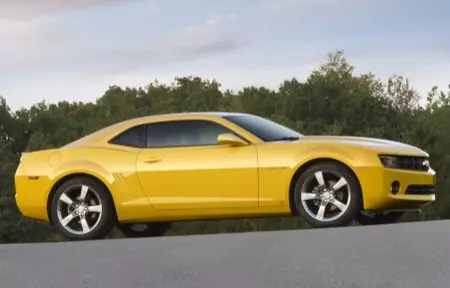 කාන්දු වූ Chevrolet Camaro