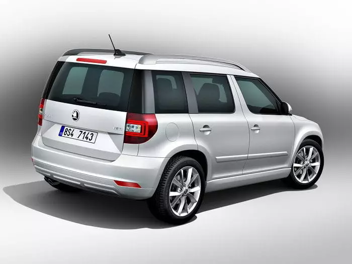 Skoda Yeti 2013: ata muamua o le faʻaleleia o foliga