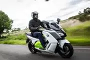 BMW C Evolution: elektrikleşdiriji öndürijilikli elektrik maxi-skuter 140130_10