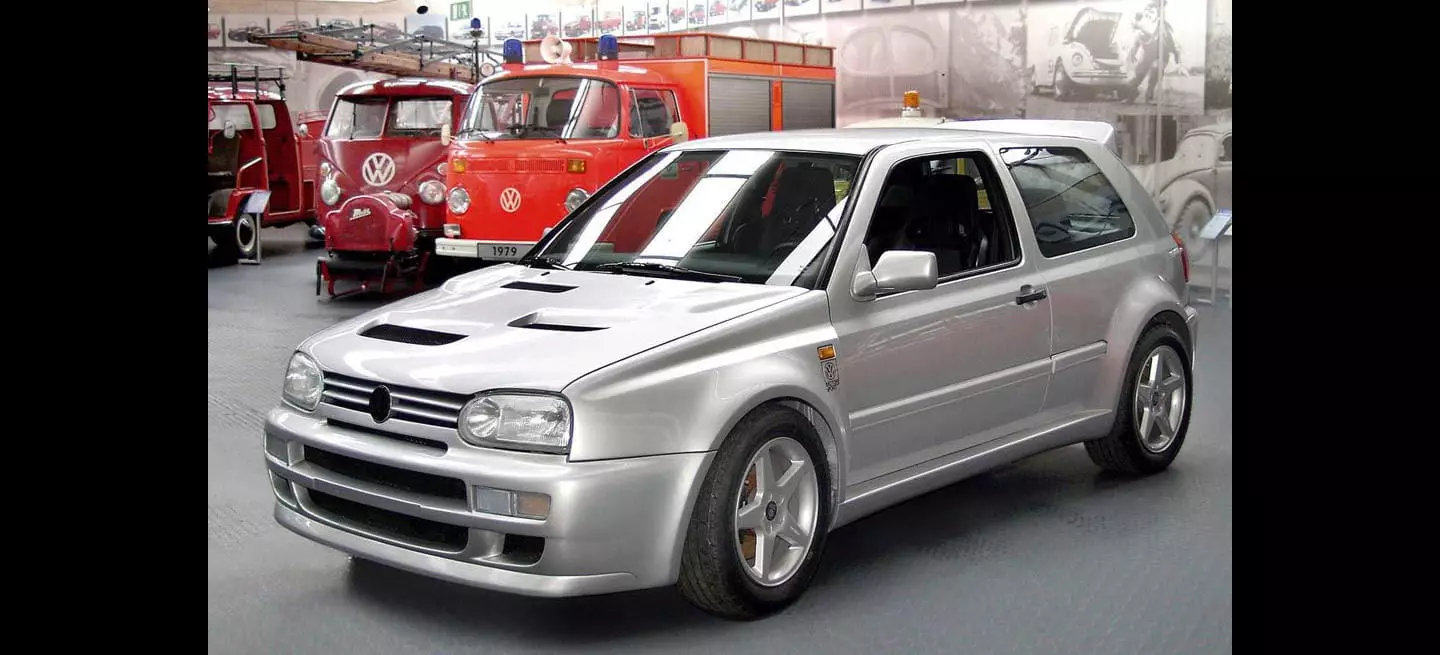 Volkswagen Golf Mk3 A59 ဘာဖြစ်သွားတာလဲ။ ဖန်တီးဖူးသမျှ အစွန်းရောက်ဂေါက်ကွင်းသမိုင်း